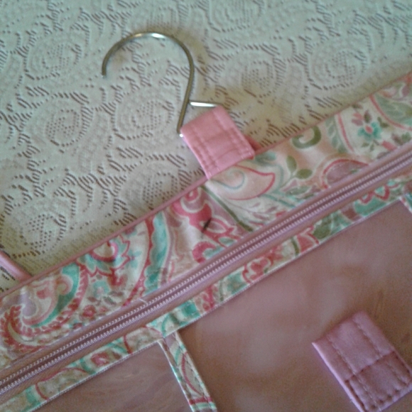 Enchante' Accessories | Bags | New Enchante Pink Paisley Hanging ...